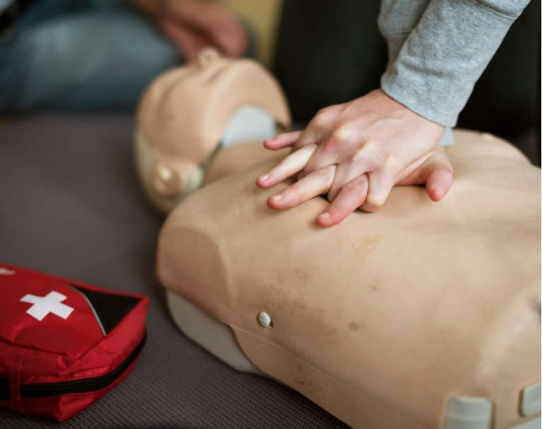 Effective CPR Compressions: Guidelines and Ratios for Optimal Results ...